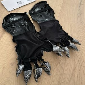 Disguise | Accessories | Disguise Medieval Claw Gauntlets Adult Gloves ...